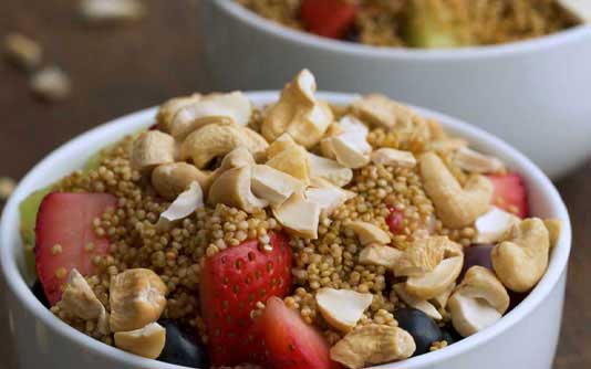 Crispy Quinoa Breakfast Bowl Recipe | Arthritis Society Canada